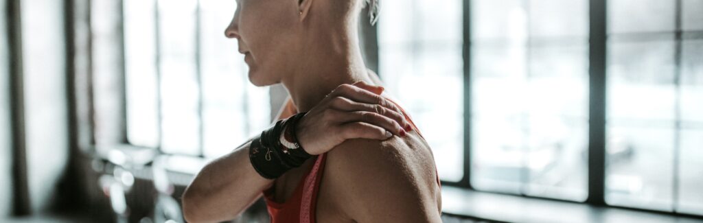 Comment reconnaître et traiter la capsulite de l'épaule ? | Dr Paillard ...